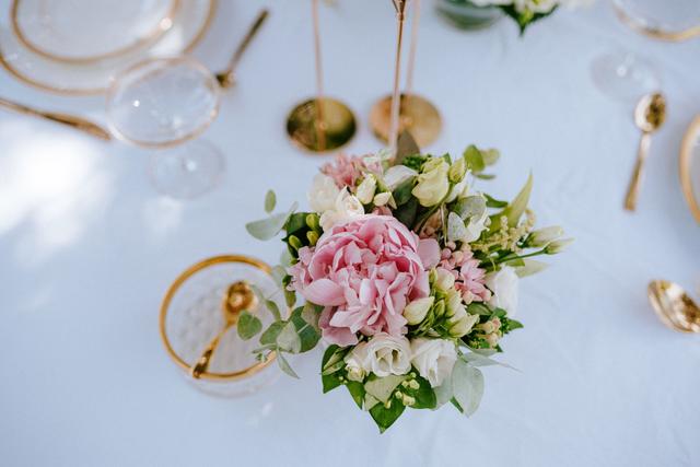 Finding The Perfect Flower Gift With Flower Station - Savvy Shopperz